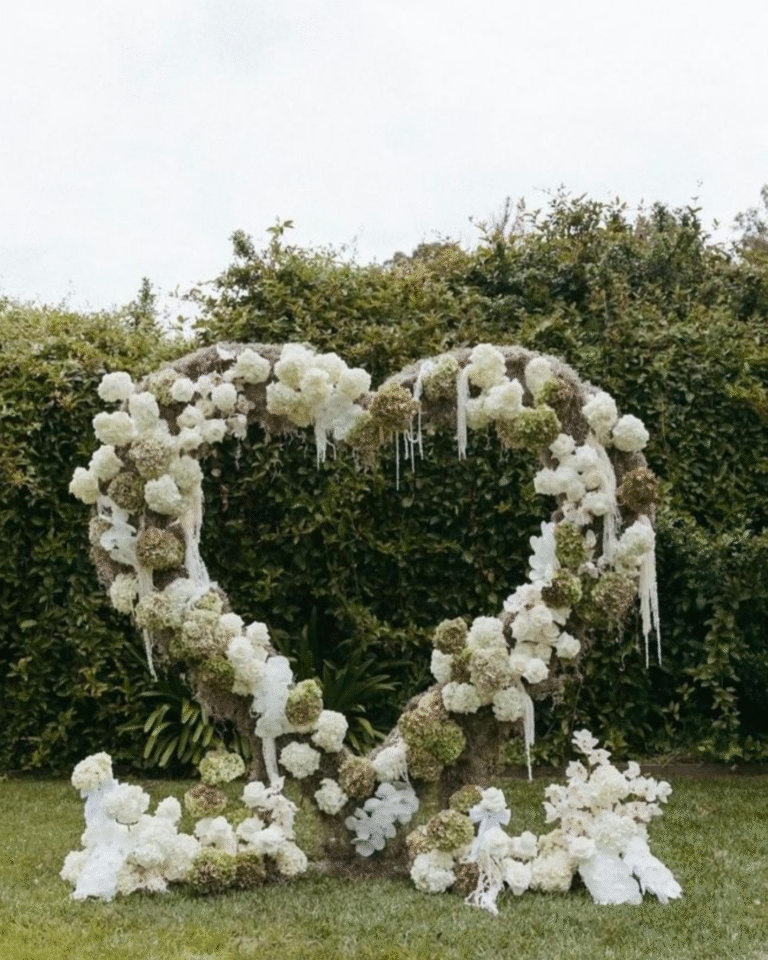 Südamekujuline kaar - La Luna peodekoratsioonide rent